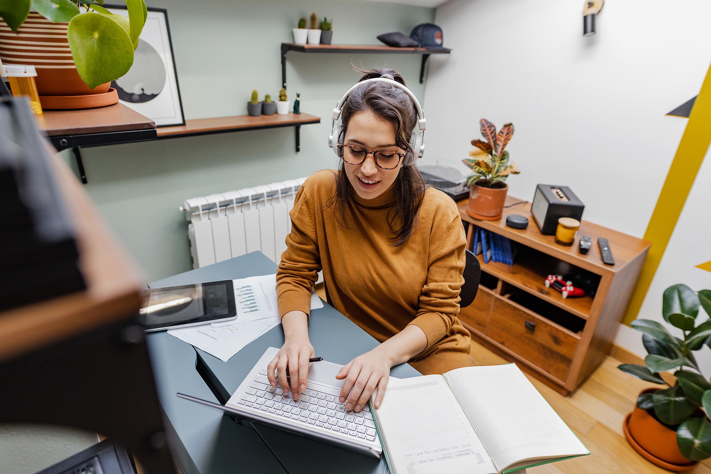 Online study myths – busted! | Charles Sturt University